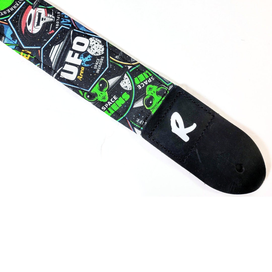 UFO Alien Guitar Strap - Alien Comic Book Guitar Straps - Flying Saucer ...
