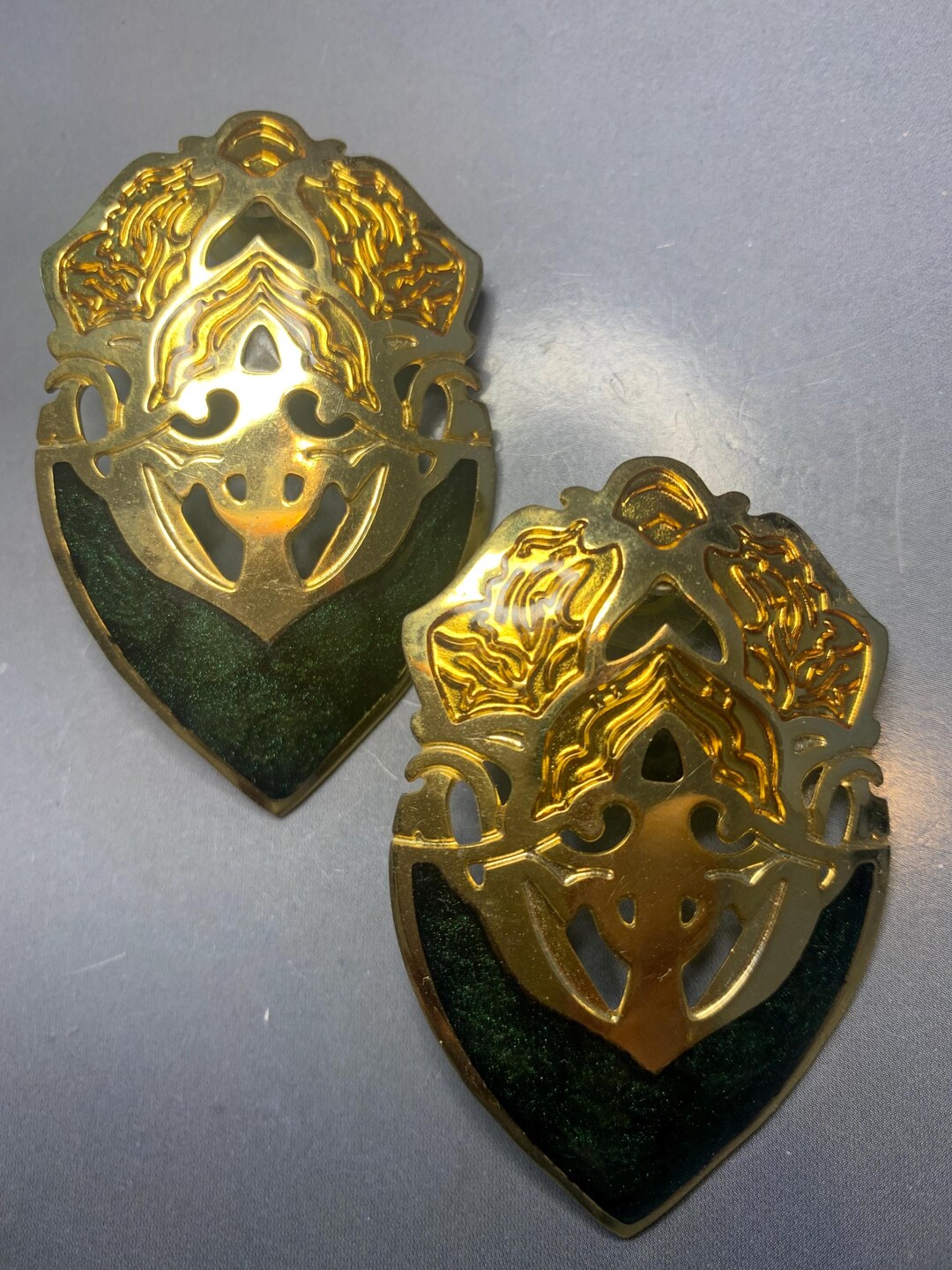 GORGEOUS EDGAR BEREBI Vintage Designer Large Gold Racing Green Shield ...