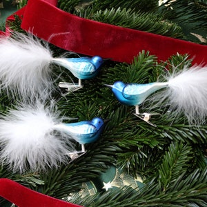 Clip on Bird Blue With White Ostrich Feather Tail Glass Christmas Tree ...