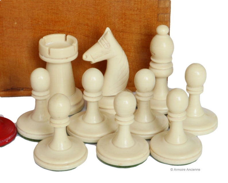 Bakelite Chess Set, Red & White - Rare Handmade Chessmen From 1930s - Etsy