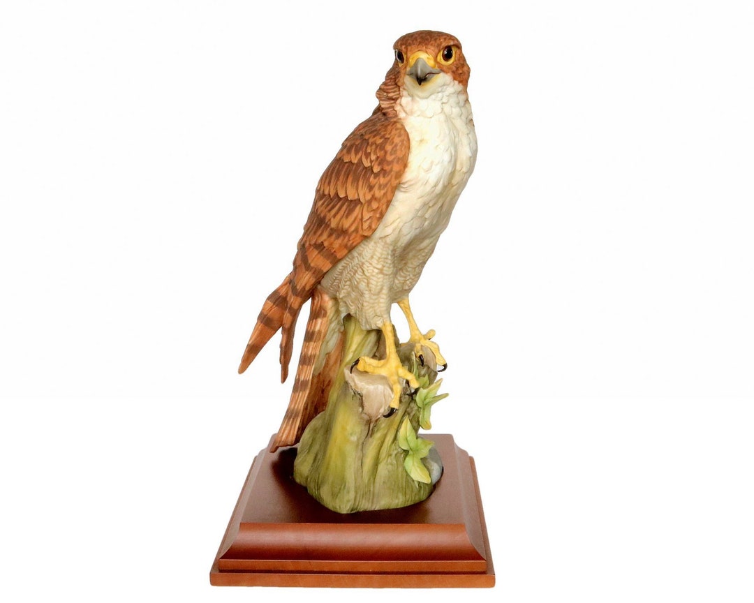 AK Kaiser Bisque Porcelain Peregrine Falcon Figurine - Limited Edition ...