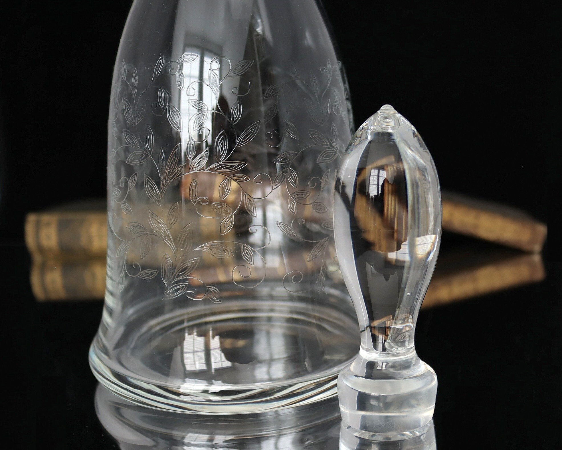 Bell-shaped Crystal Decanter - FORMANO - Etsy