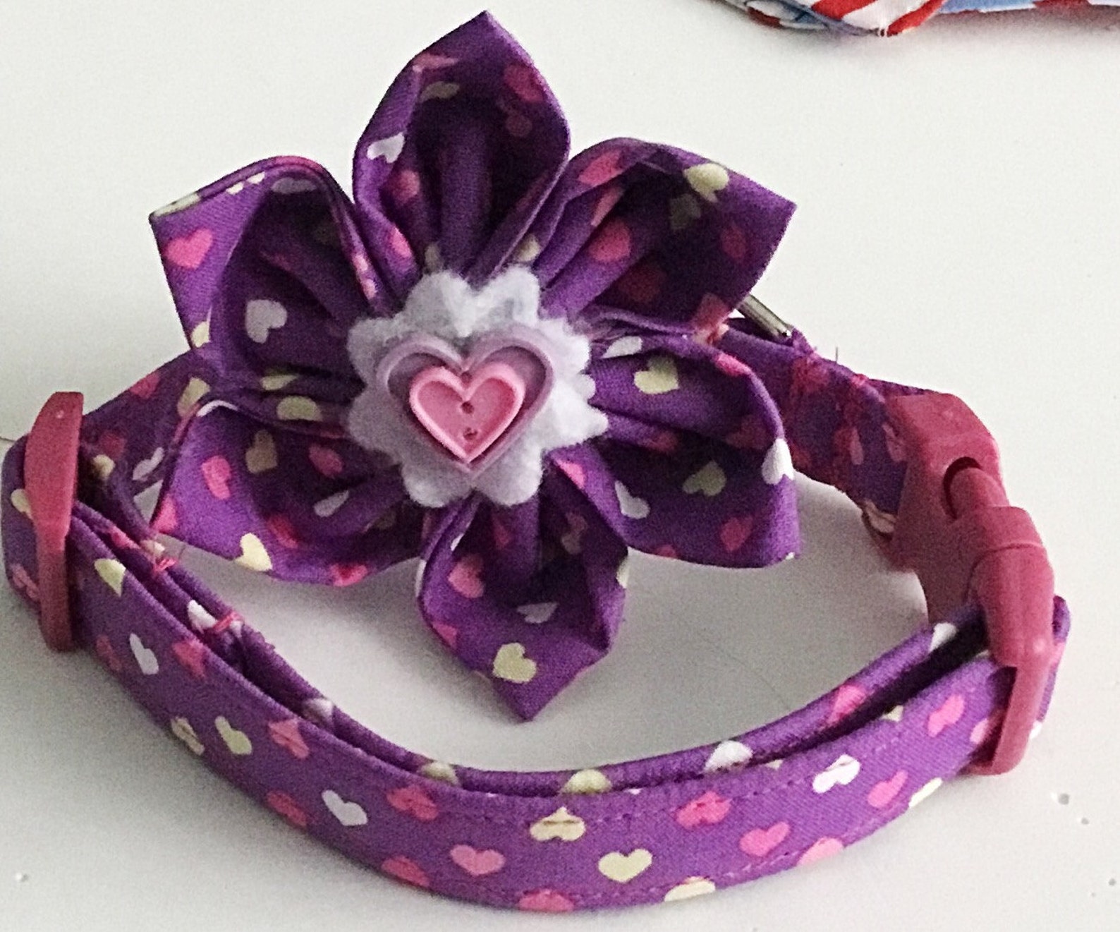 Purple Valentine's Day Flower Collar With Hearts for - Etsy