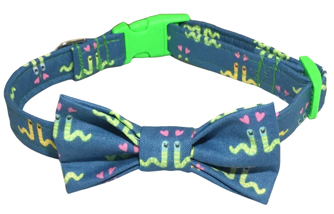 Worm Collar & Bow Tie for Dogs or Cats - Green and Yellow Worms on Blue ...