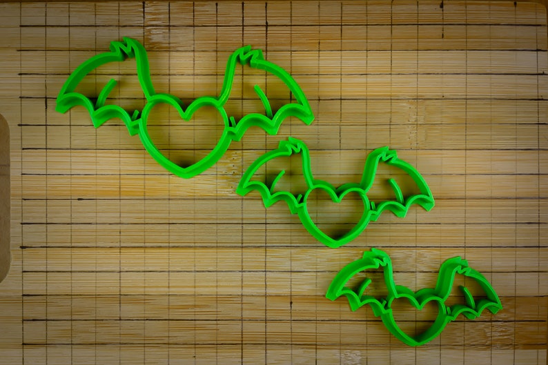 Bat Heart Love Bat Flying Heart Bat Halloween Gift | Etsy