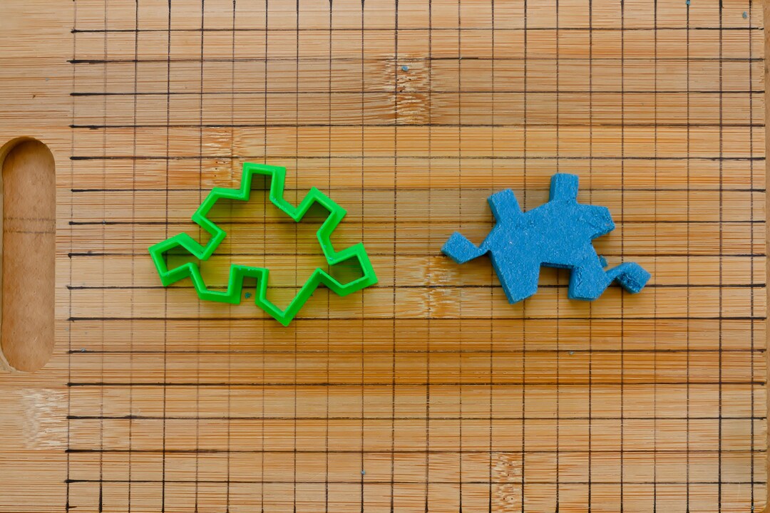 Spectre Einstein Stegosaurus Non Repeating Tile Cookie Cutter - Vampire ...
