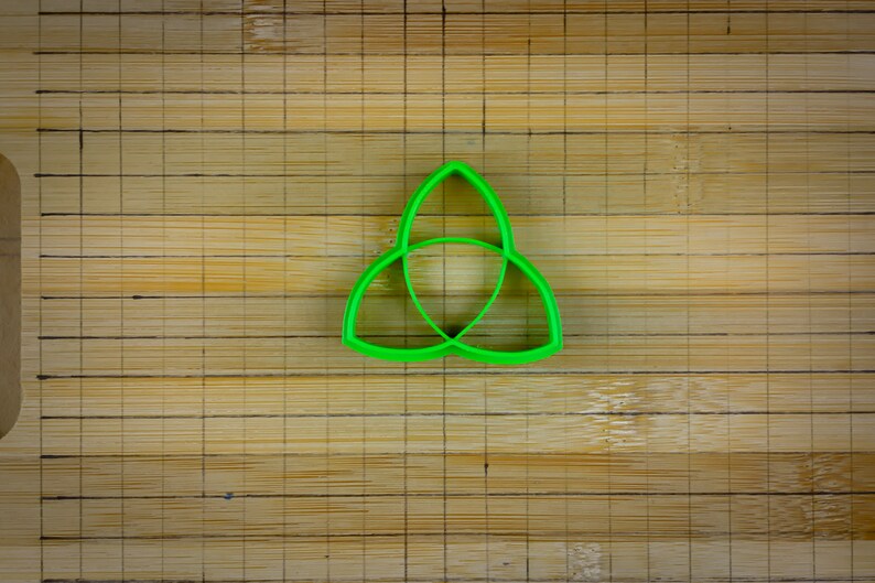 Trinity - Triquetra - Trefoil Knot - Three Overlapping Vesica Piscis ...
