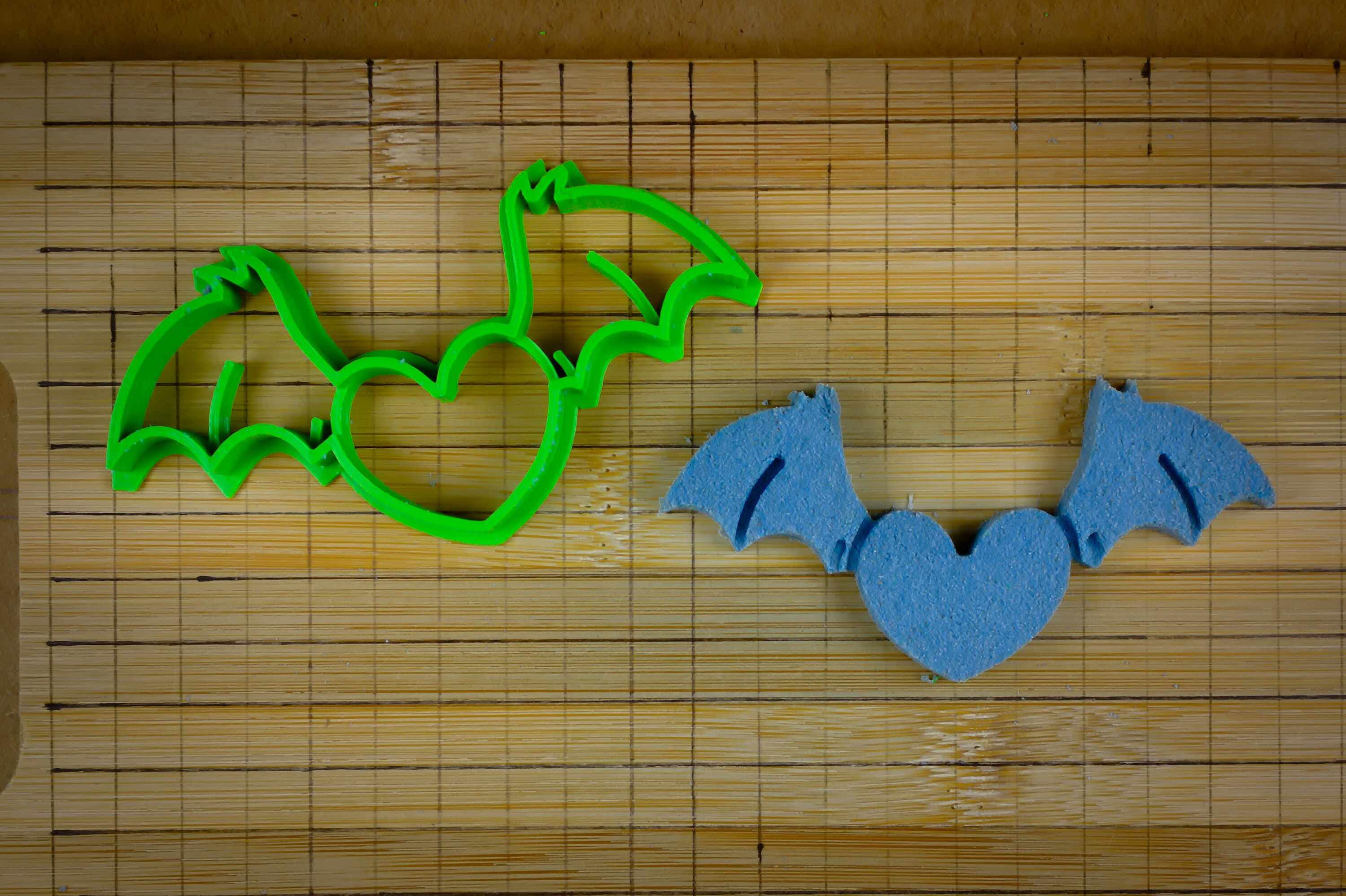 Bat Heart Love Bat Flying Heart Bat Halloween Gift | Etsy