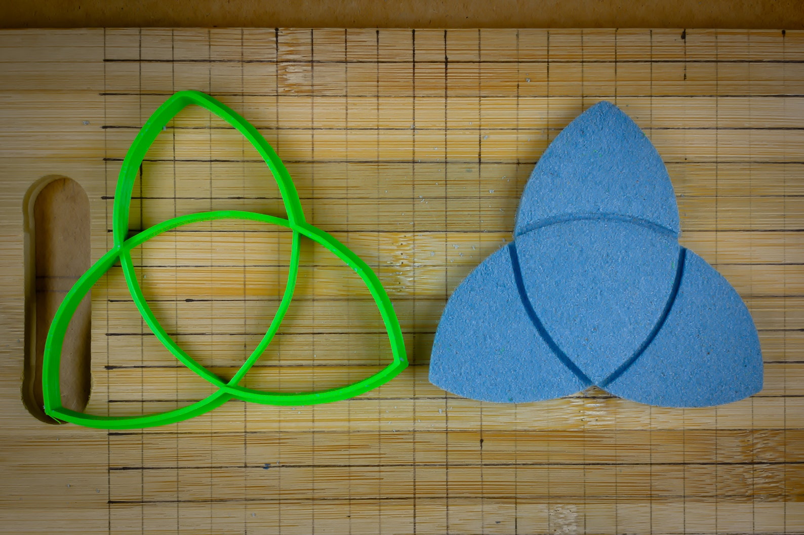 Trinity Triquetra Trefoil Knot Three Overlapping Vesica - Etsy