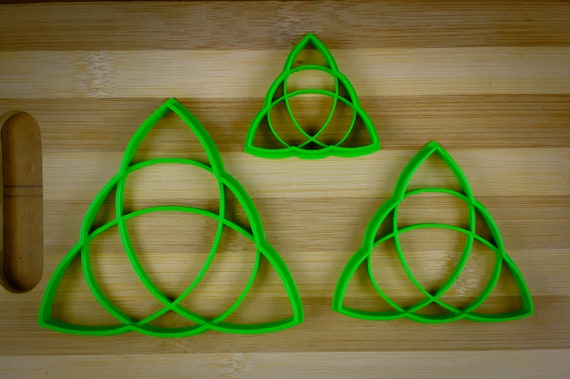 Triquetra Interlaced With Circle Trinity Trefoil Knot | Etsy