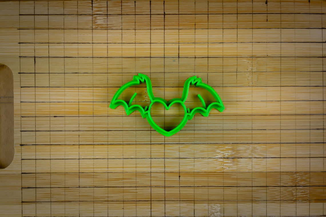 Bat Heart Love Bat Flying Heart Bat Halloween Gift | Etsy