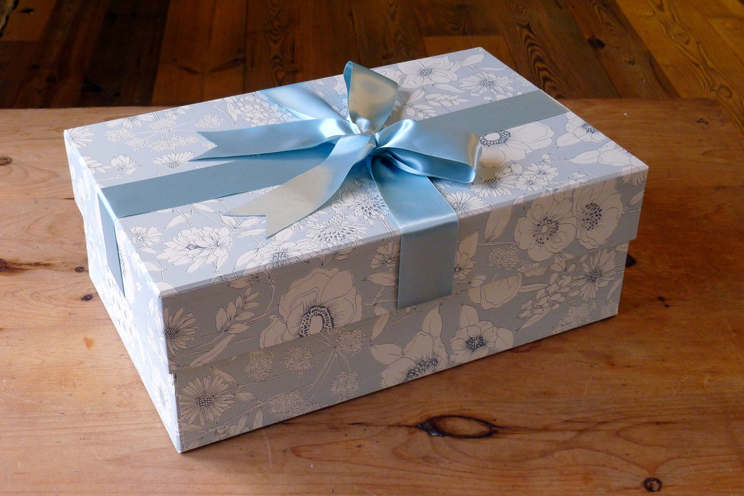 Bridesmaid Dress Box in Maisy | Bridesmaid Gift Box for Dress Storage ...