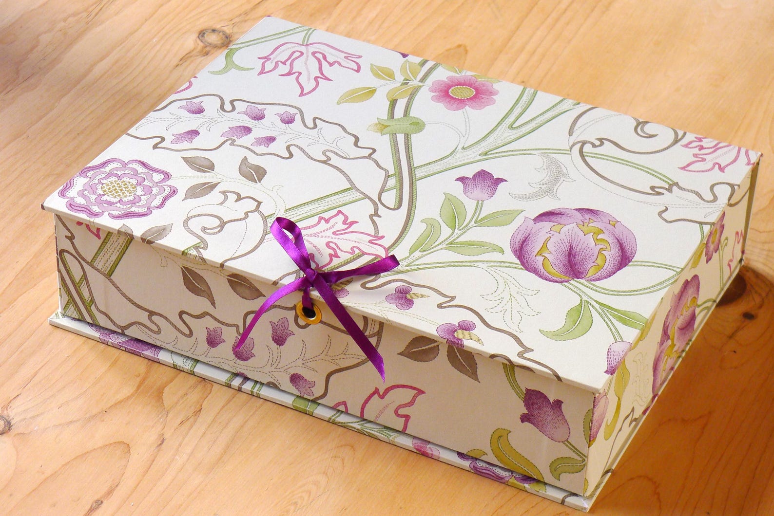 William Morris Box File: Handmade A4 Office Storage - Mary Isobel ...