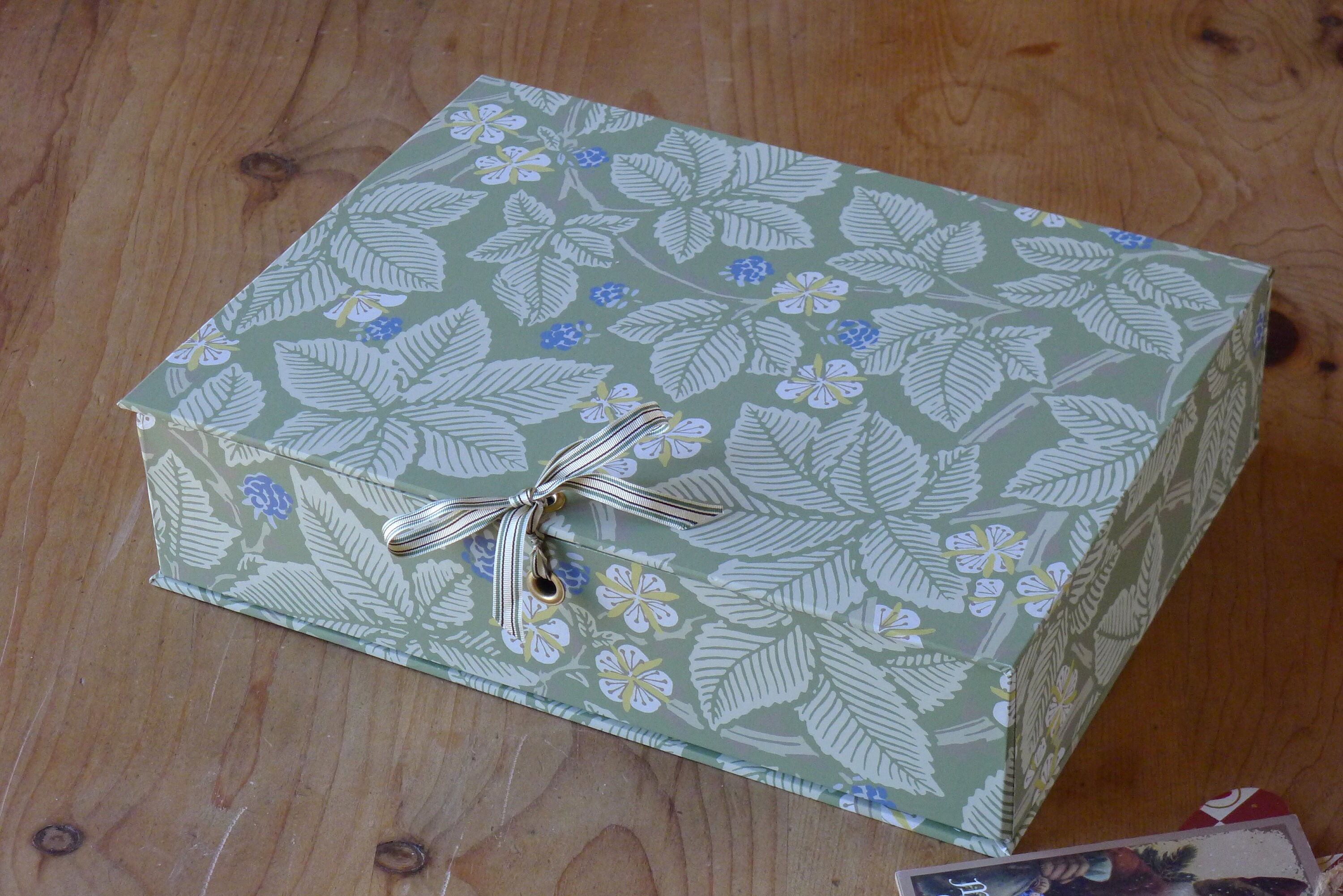 William Morris Box File in Bramble Designs A4 Office | Etsy