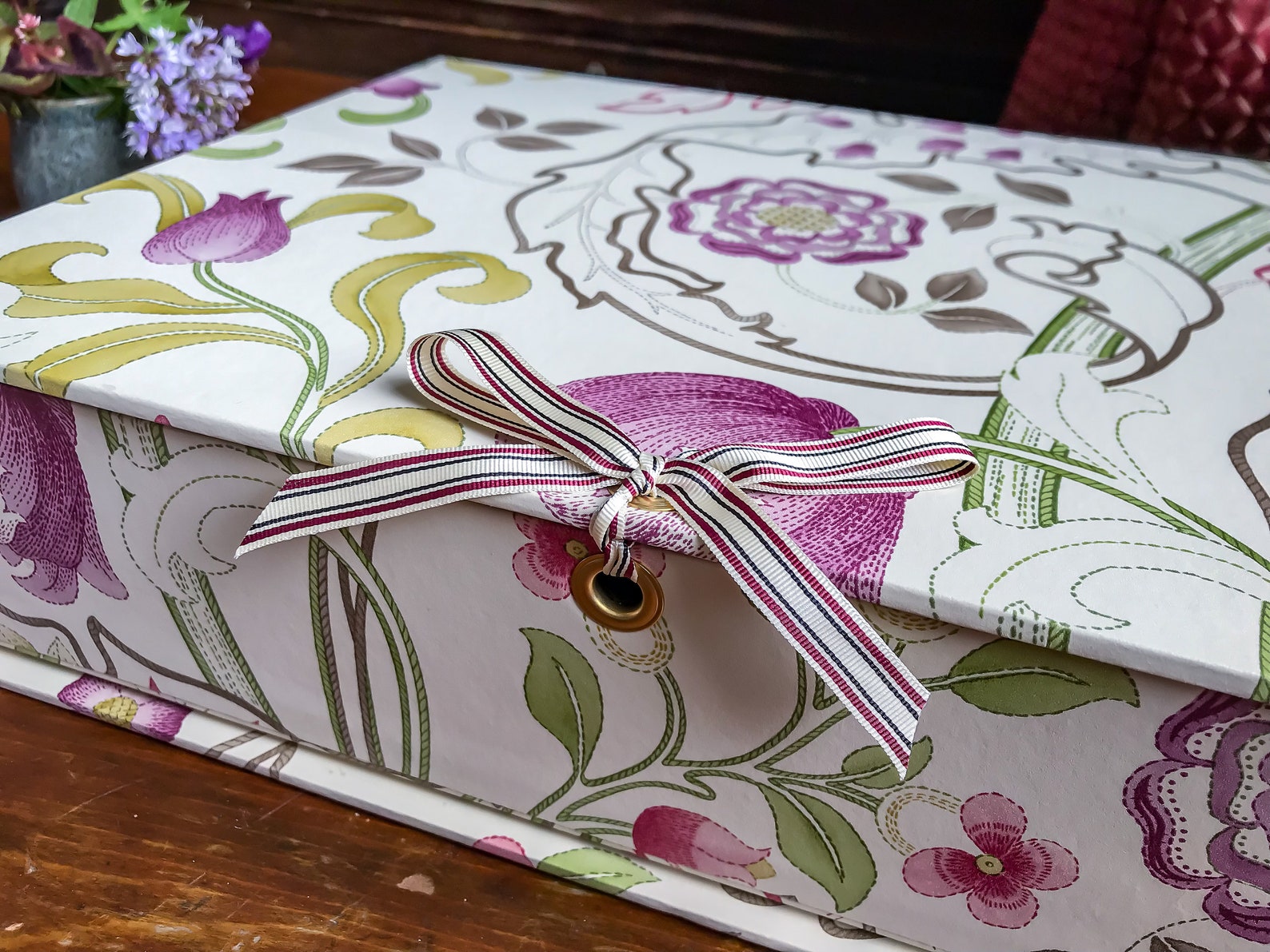 New William Morris Box File - (A4) Office Collection & Stationery ...