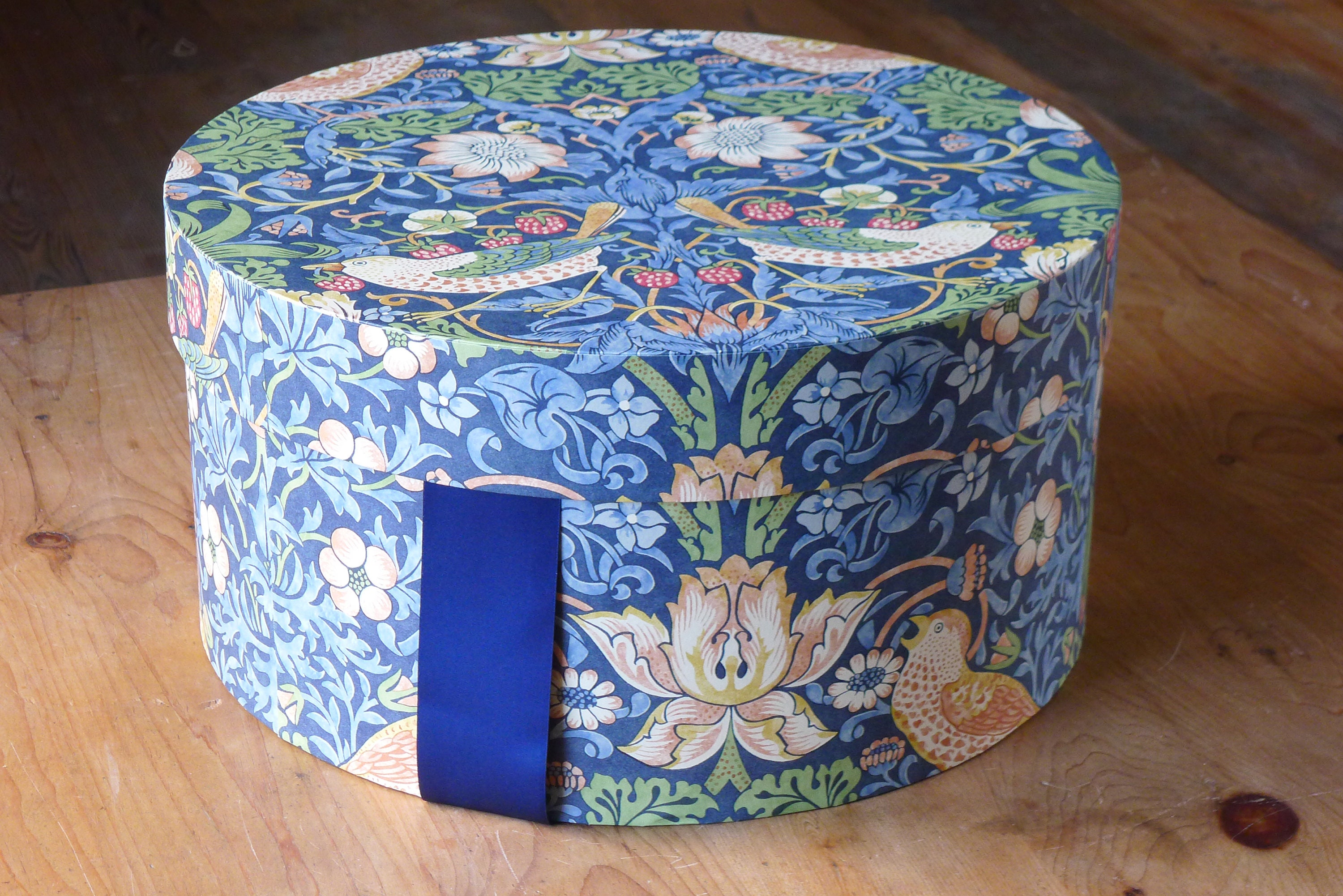 William Morris Hat Box Large in Strawberry Thief Navy - Etsy UK