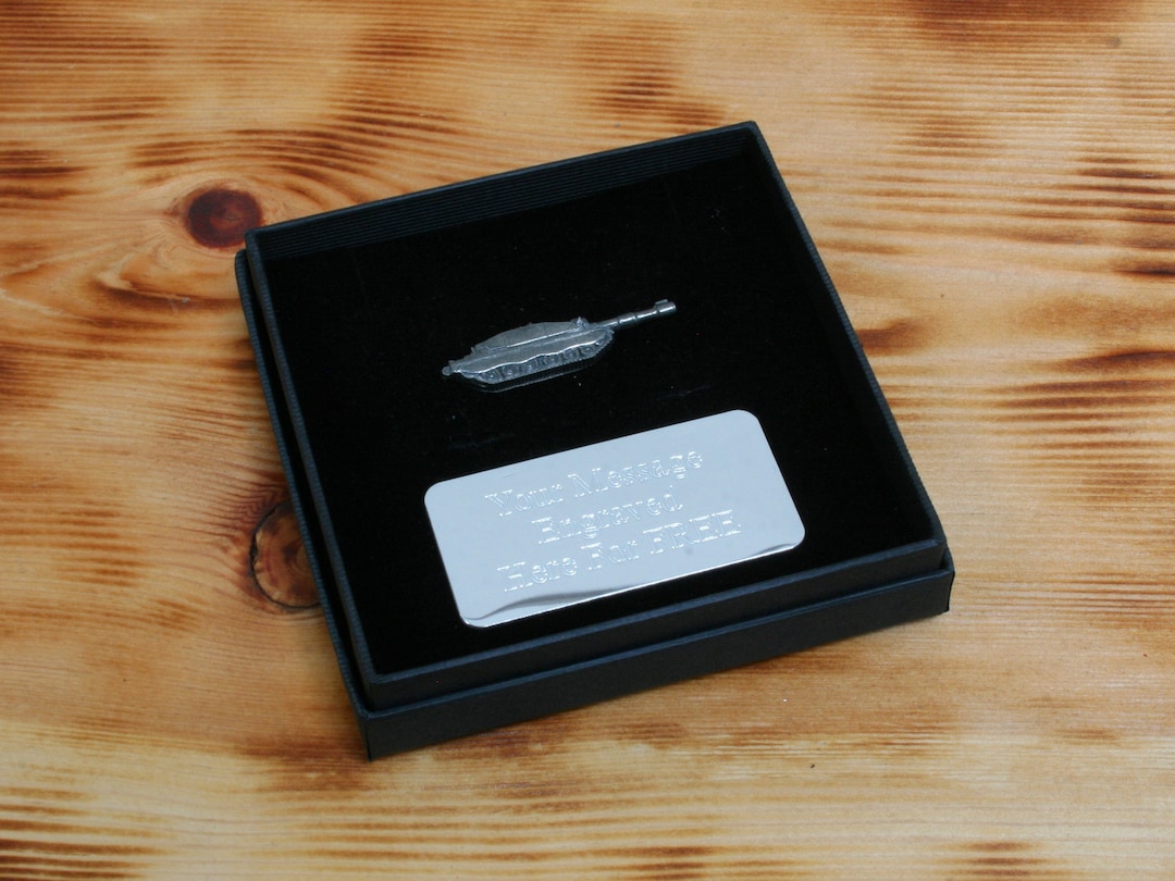 Army Tanks Pin Lapel Badge or Magnet in Personalised Father's Day Gift ...