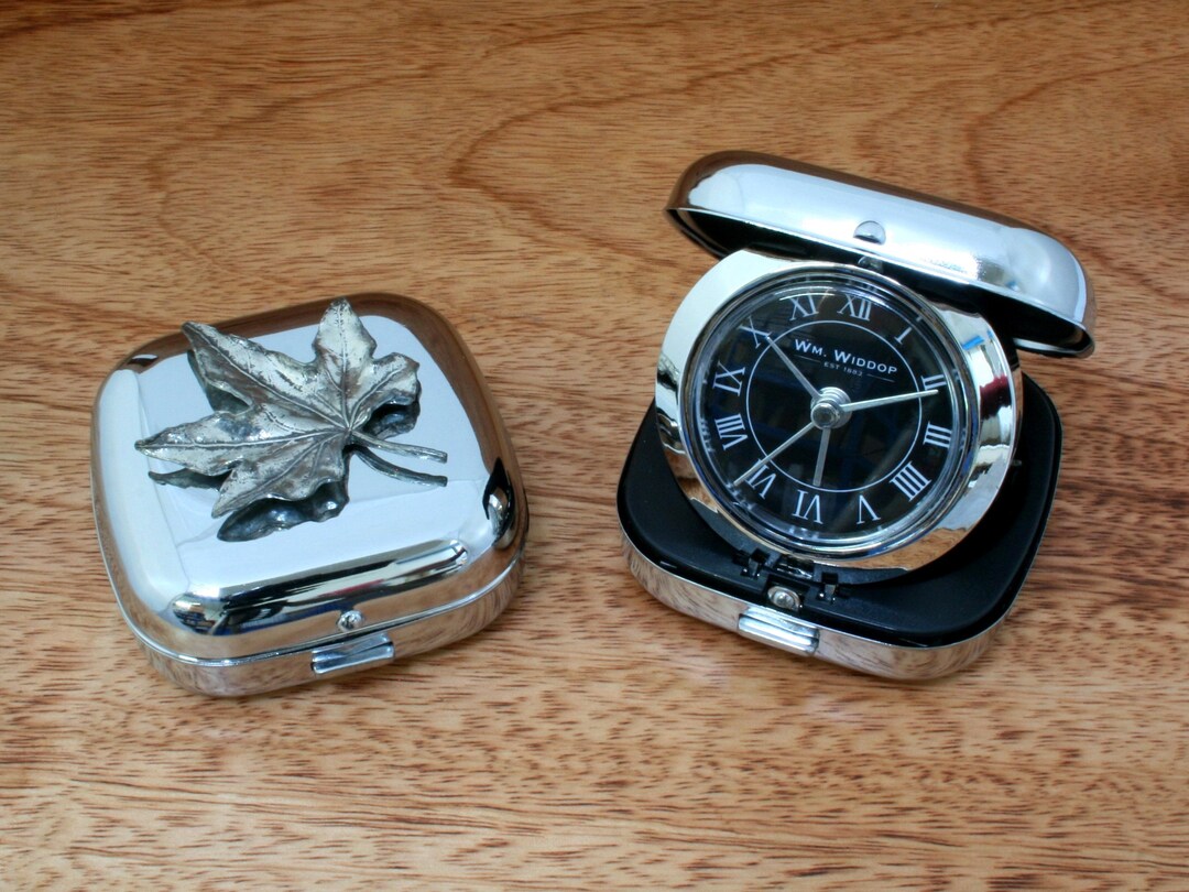 Canadian Icons Flip up Alarm Clock Portable Quartz Movement Maple ...