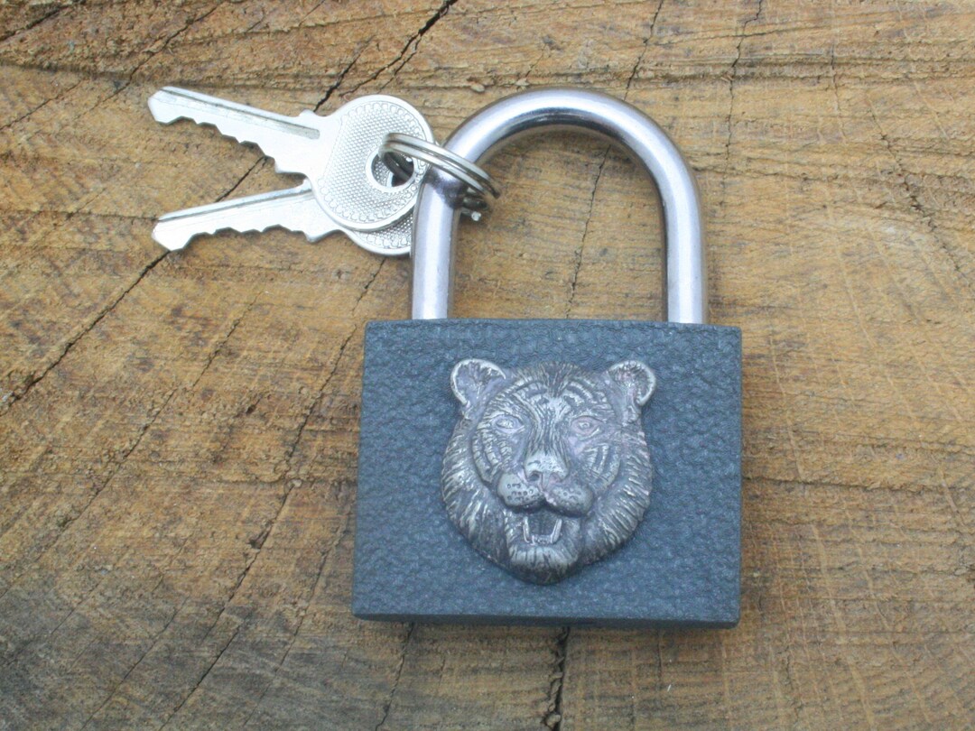 Exotic Animals Padlock Love Lock Wedding Anniversary Couple Bridge ...