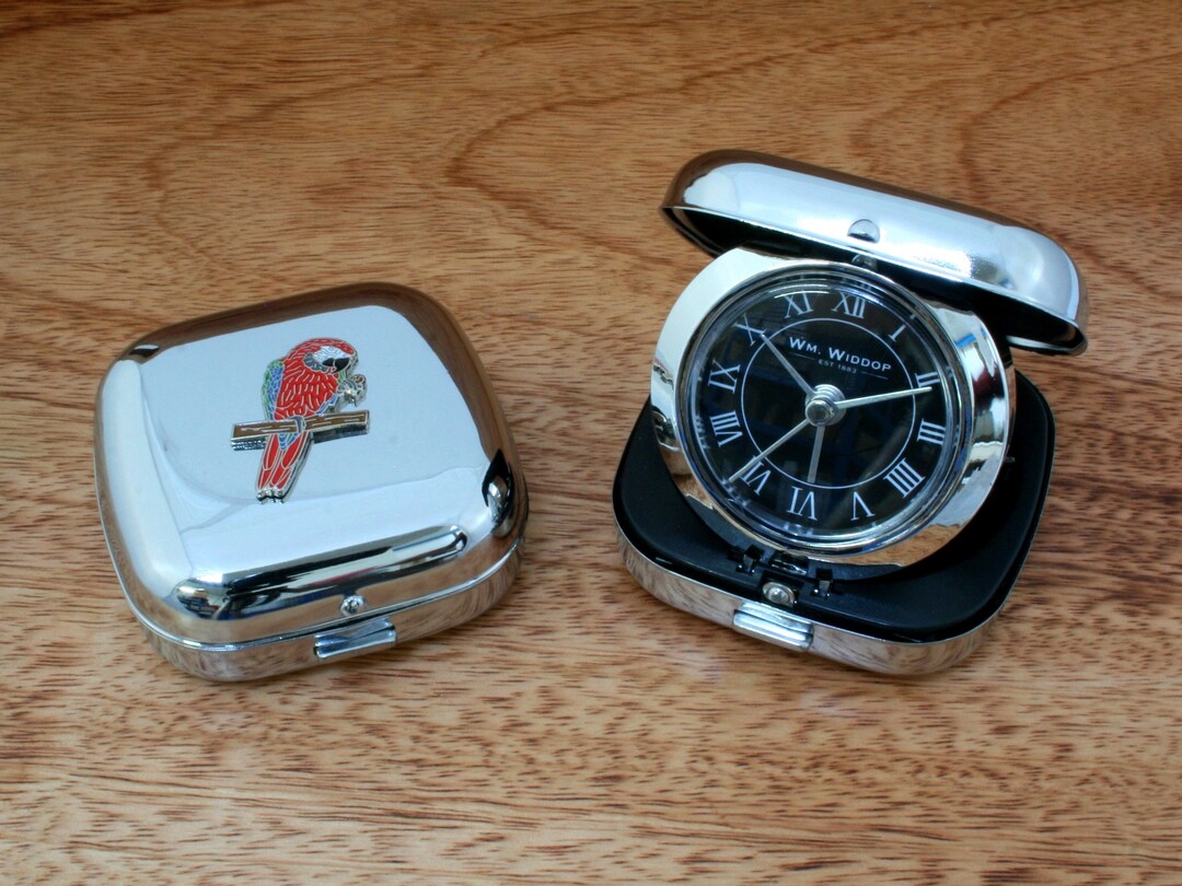 Pirates Flip up Alarm Clock Portable Quartz Movement Ship Cannon Skull ...