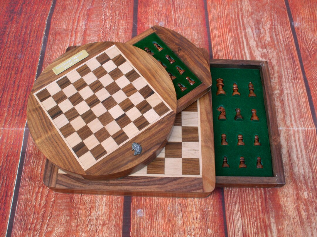 Shakespeare Chess Set Squarel or Round Magnetic Board With Chess Pieces ...