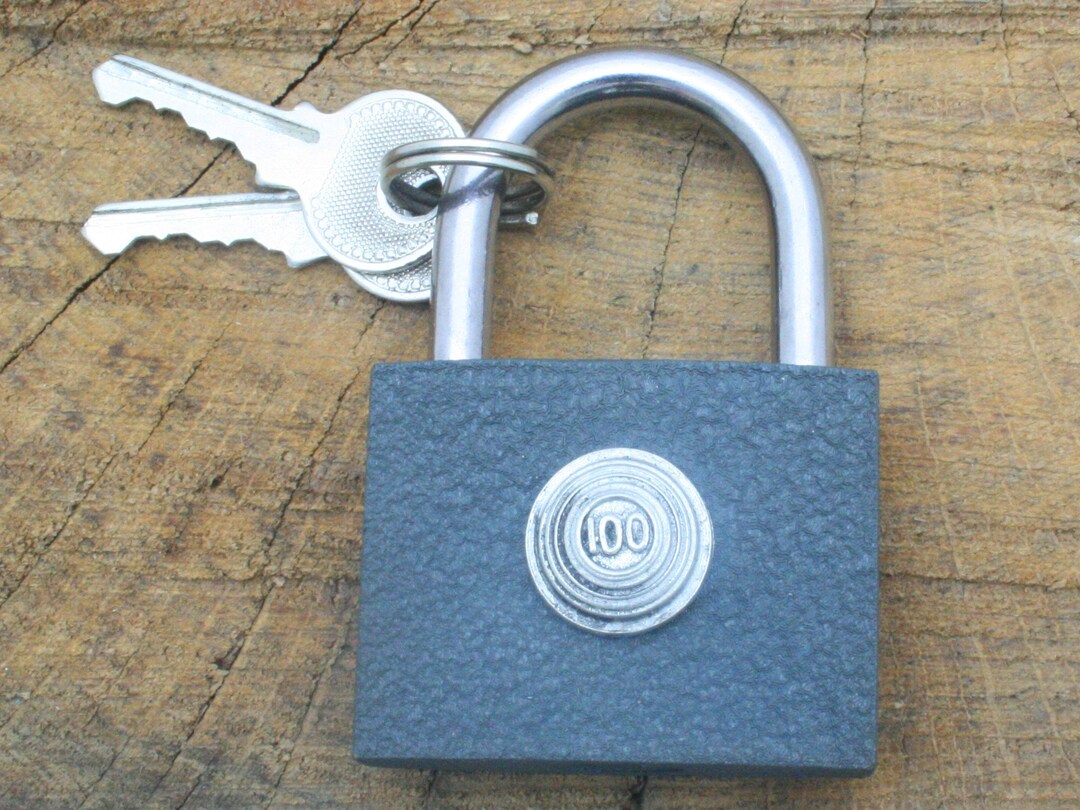 Clay Shooting Padlock Love Lock Wedding Anniversary Couple Bridge Unity ...