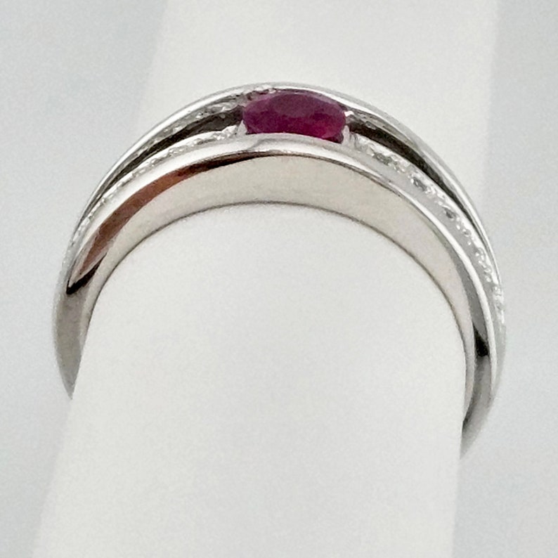 Pretty 14K White Gold and Ruby Ring With 12 Diamonds - Size 7.25 - Etsy