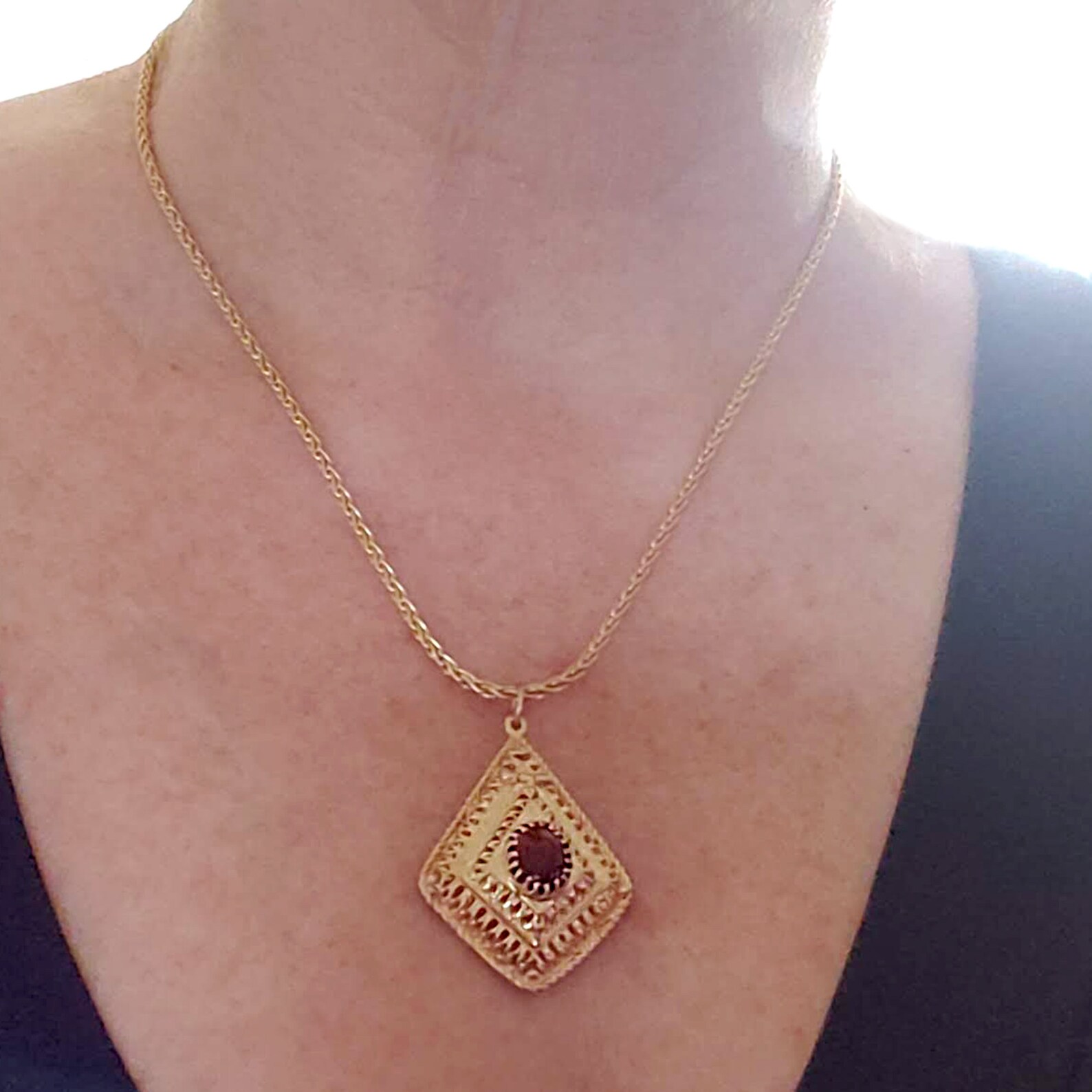 14K Gold Pomander Locket With Carnelian Stone - Elegant Filigree ...