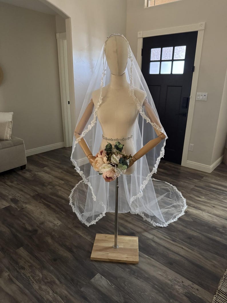 Mantilla Lace Wedding Veil: Soft Fingertip or Chapel Length Veil - Etsy