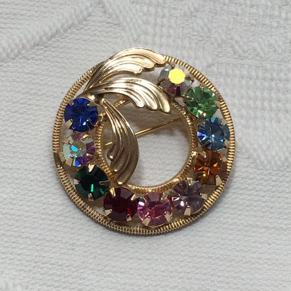 Sparkly brooches pins store