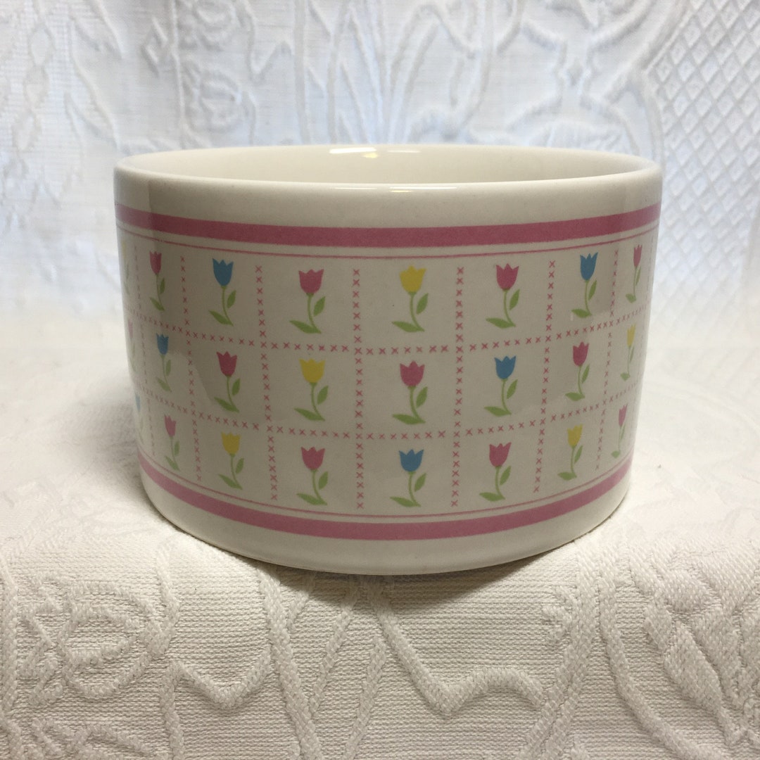 FTDA Tulip Cache Pot Planter Candy Dish, Multi Colored Tulips, Green ...