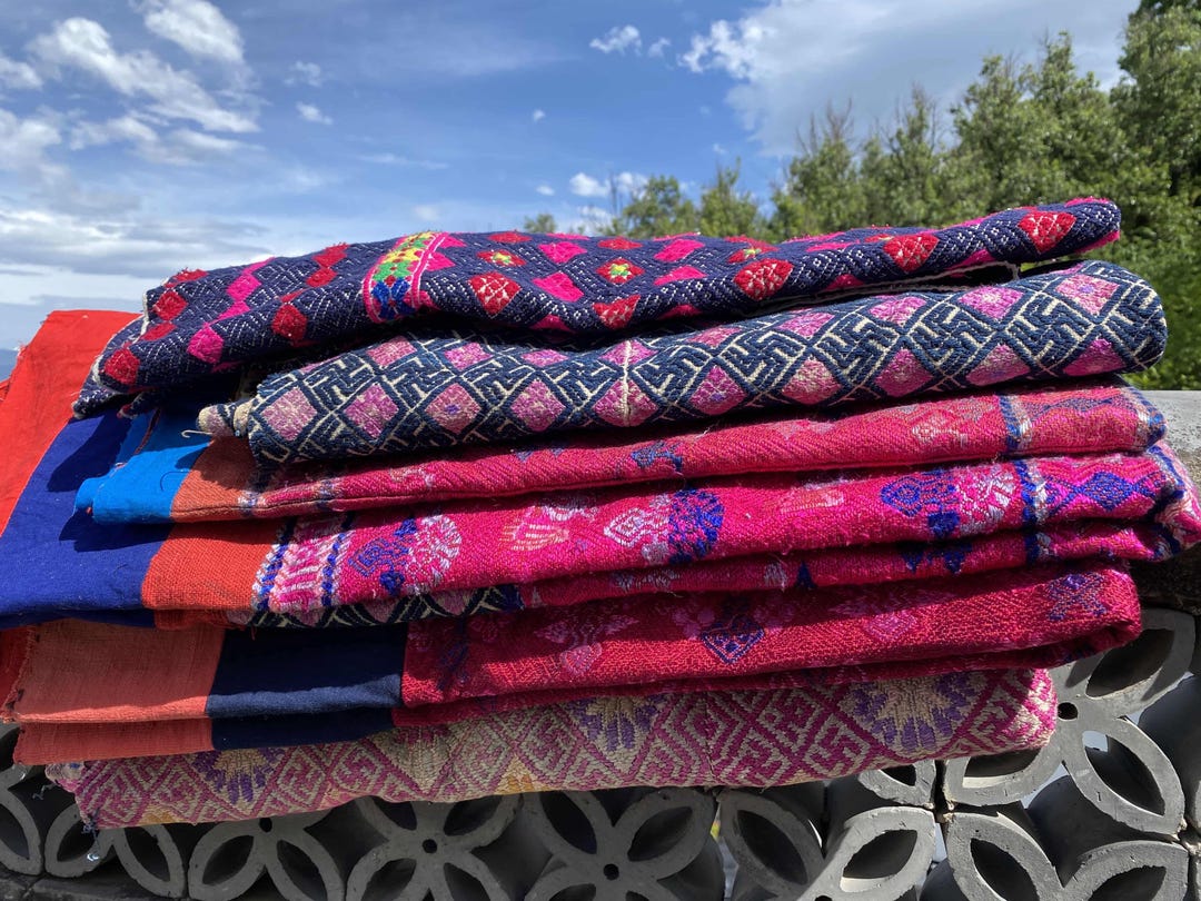 Guizhou Miao Ethnic Group Weaves Exquisite Floral Cloth and Embroiders ...