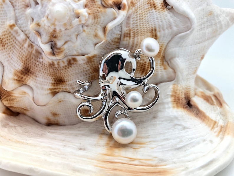 Octopus Pearl Pendant // Juggling Octopus Pearl Pendant // Sea Life ...