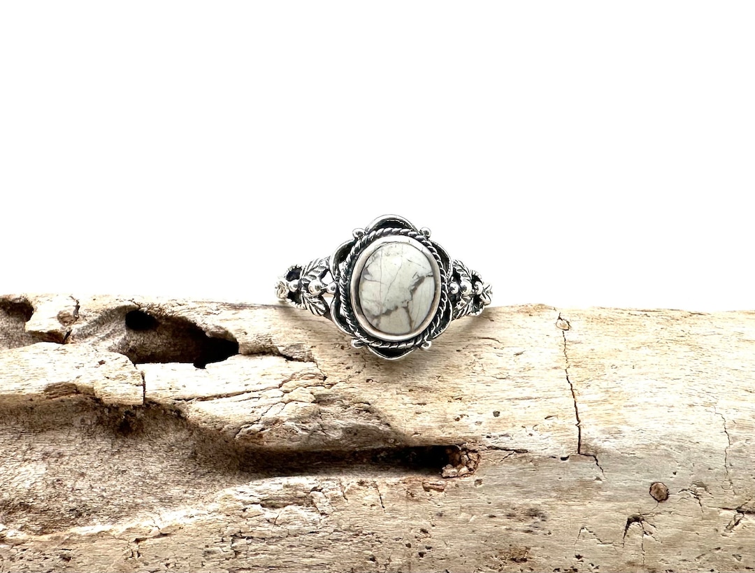 White Turquoise Southwestern Silver Ring 4-10 // Silver Natural White ...