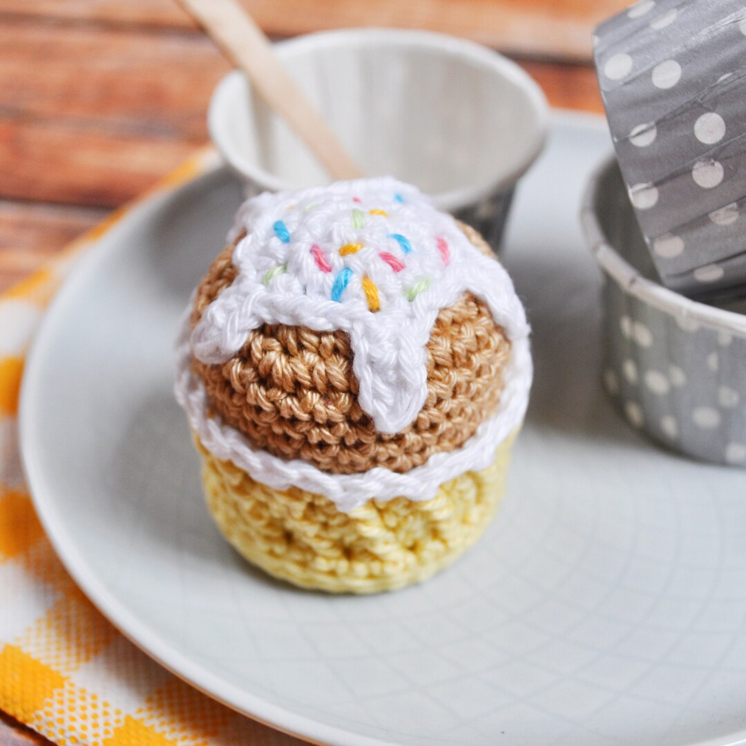 Crochet Mini Cupcake With Frosting and Colorful Sprinkles, Muffins ...