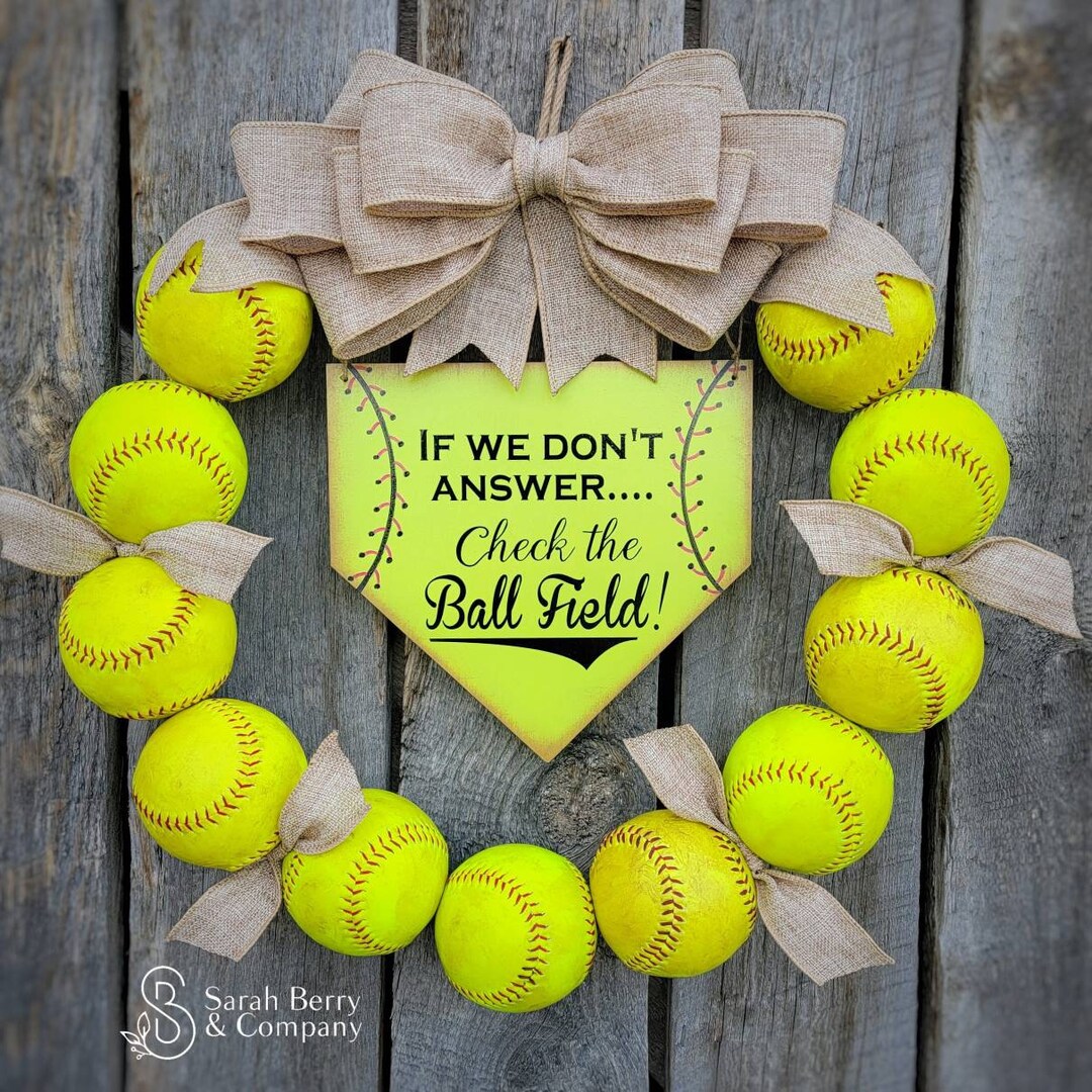 Softball Wreath: Burlap Bow, Coach Gift, Summer Front Door Decor - Etsy