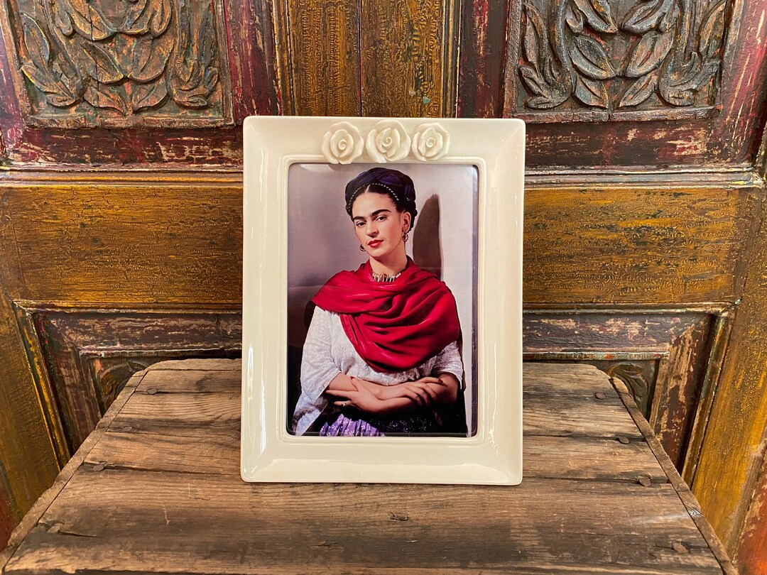 Framed Frida Kahlo With Classic Magenta Rebozo Photograph - Etsy