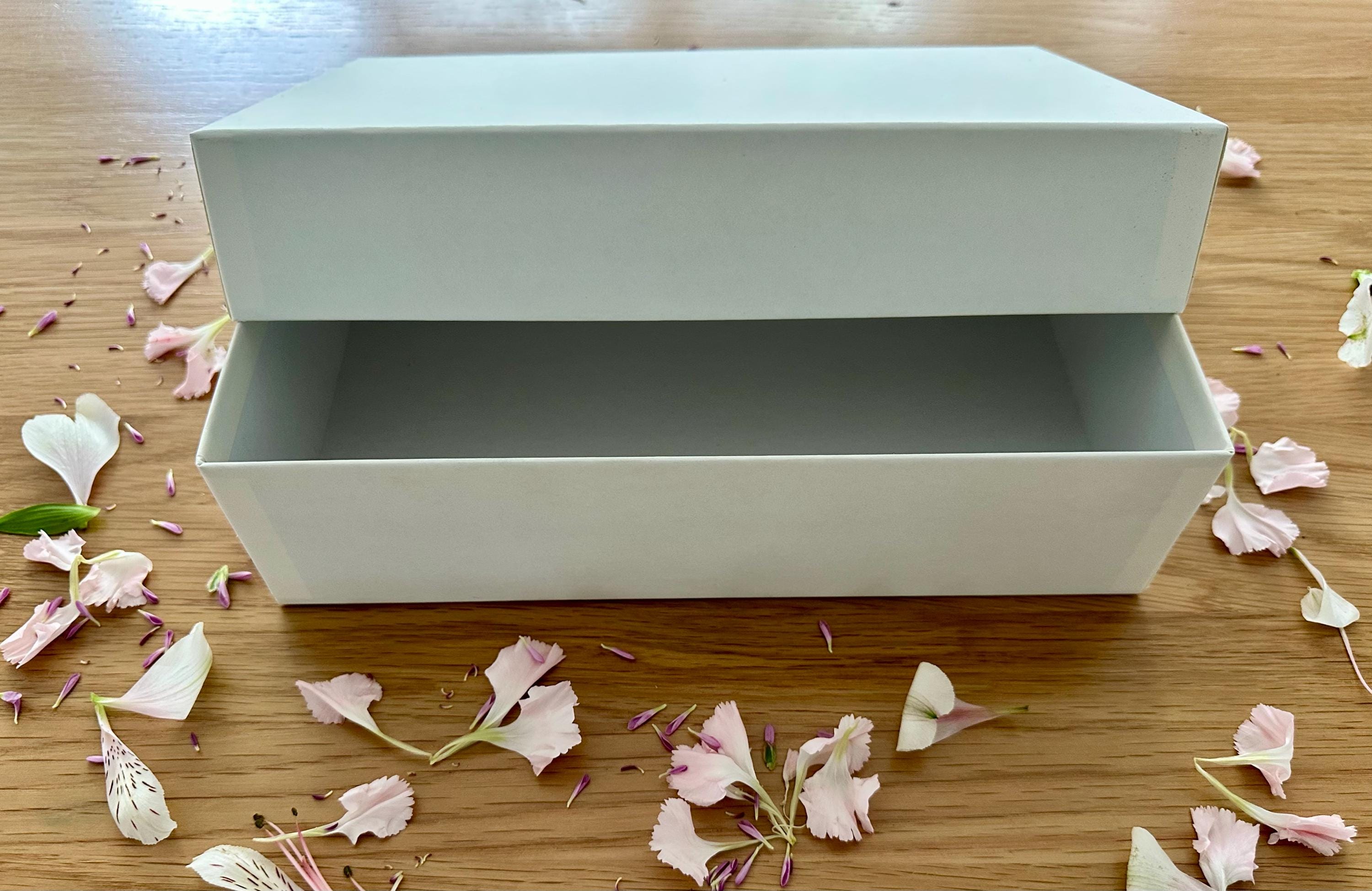 Empty White Gift Box, Gift Boxes With Lid, Boxes to Customize ...
