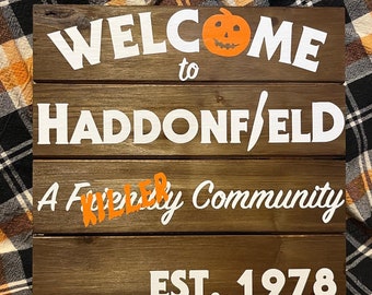 Welcome to Haddonfield Wood Sign Halloween Michael Myers - Etsy