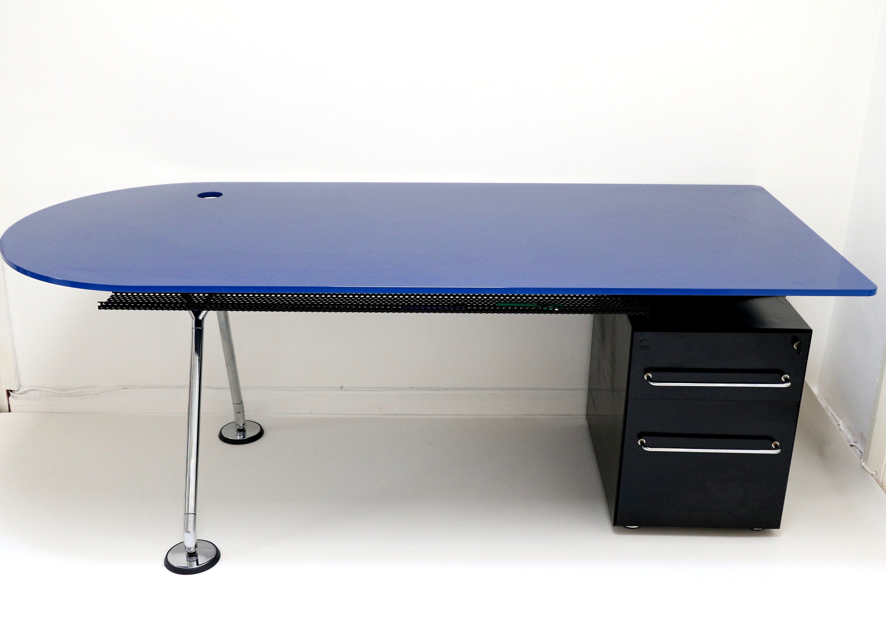 NORMAN FOSTER Desk TECNO Sottsass Memphis Eames Fritz Hansen Castelli ...