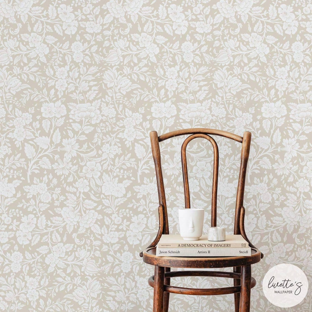 Neutral Granny Chic Wallpaper, Classic Victorian Style Floral Pattern ...