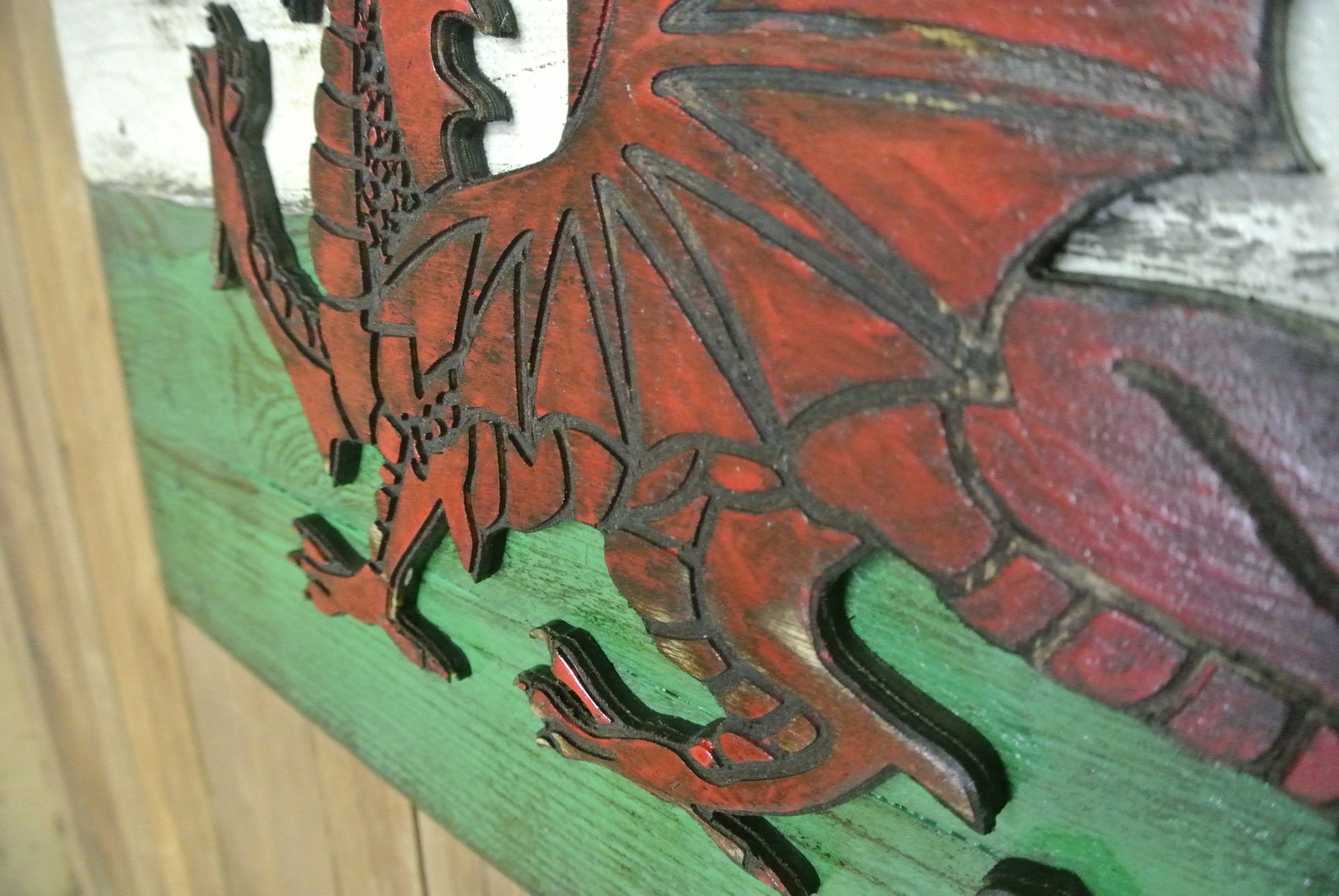 Bandera de Gales 3D Dragón tallado a mano Galés Dragón | Etsy