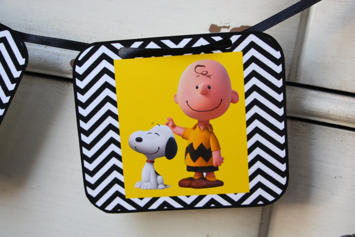 Peanuts Themed Happy Birthday Banner Customizeable | Etsy
