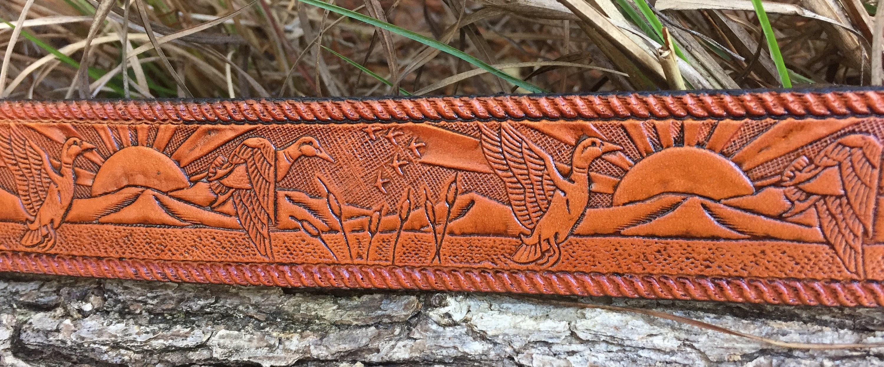 Personalized Leather Belt / Duck Scene / Free Name / Free Shipping - Etsy