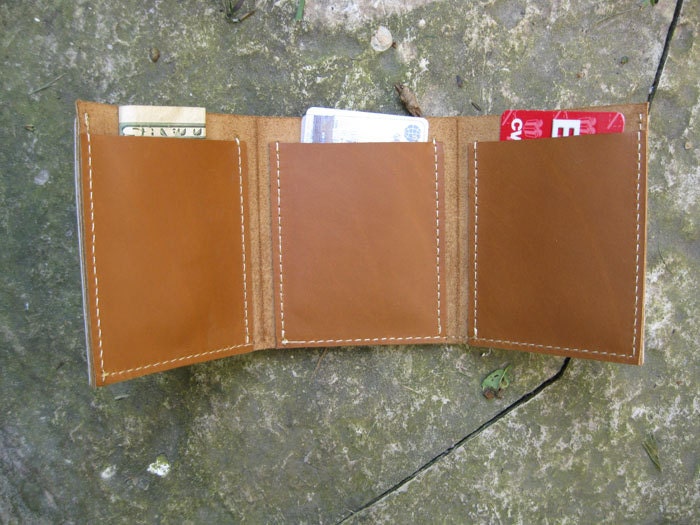 CHAPS Men's Tri-fold Wallet in Horween Leather Made in USA - Etsy