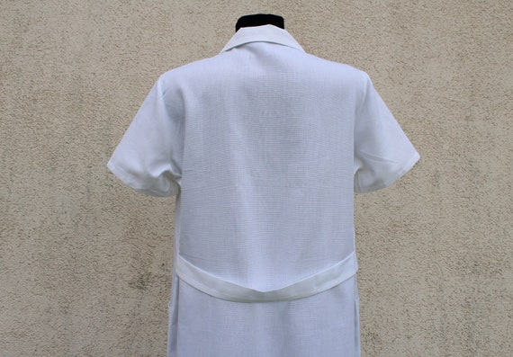 Vintage white Nurse Dress / 70s 80s Doctor Robe / But… - Gem