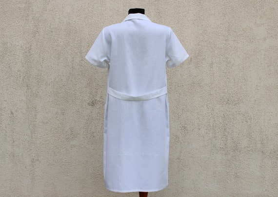 Vintage white Nurse Dress / 70s 80s Doctor Robe / But… - Gem