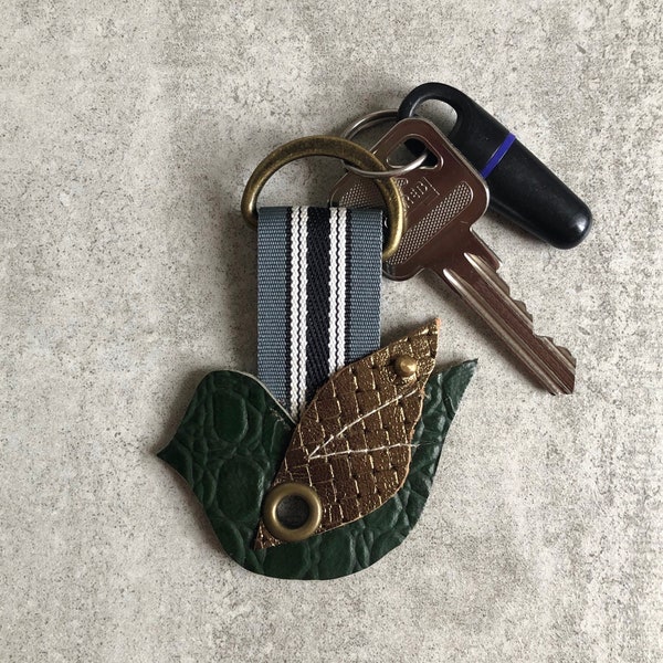 Bird Keyring - Etsy