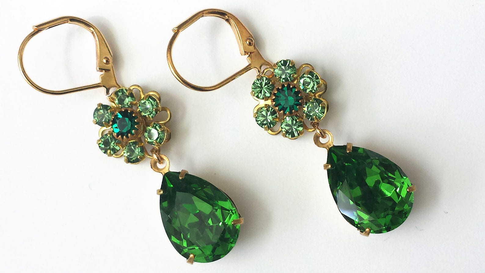 Emerald Crystal Drop Earrings Emerald Green Drop Earrings - Etsy
