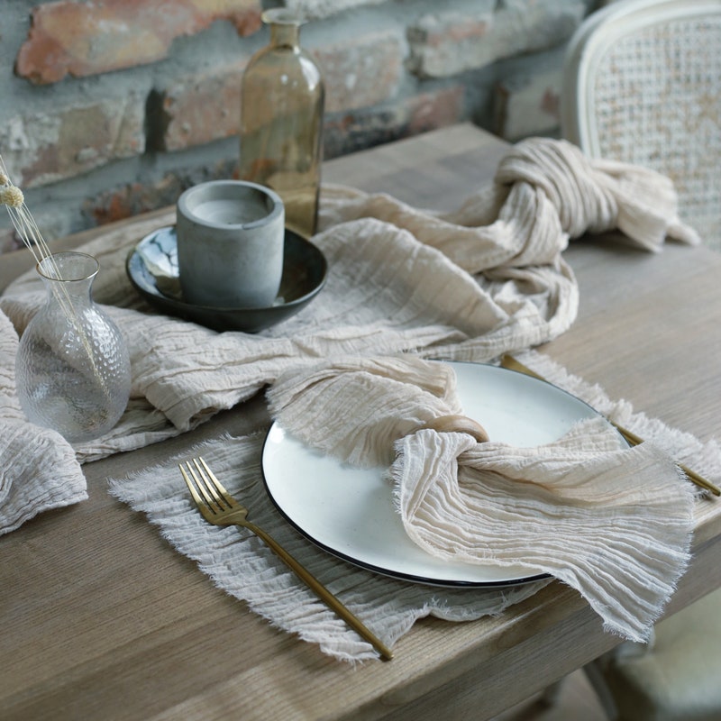 Chic Table Runner - Etsy